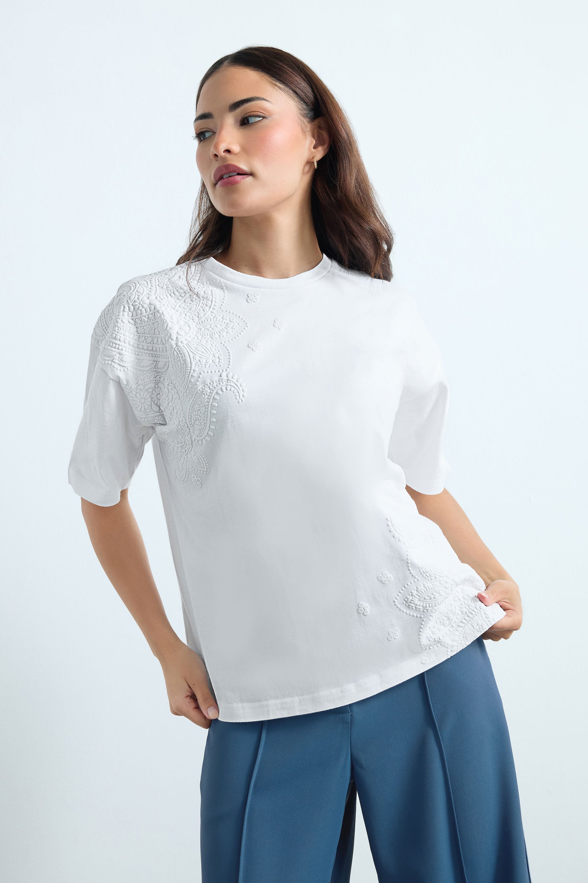 PixieGirl Petite Women's White Paisley T-Shirt | PixieGirl